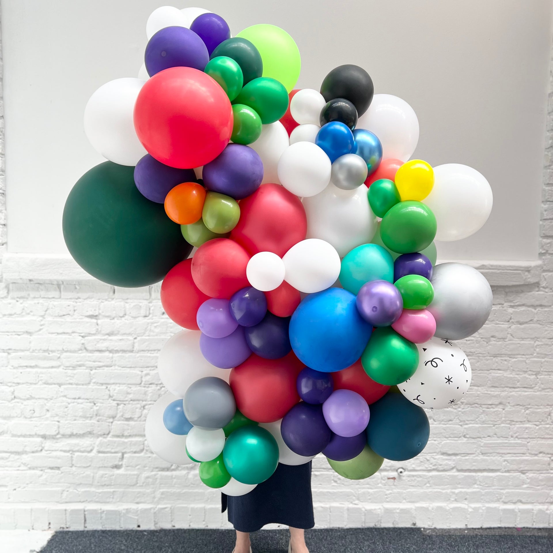 (Almost) Freebies | Luft Balloon | Solid Color Balloons Chicago