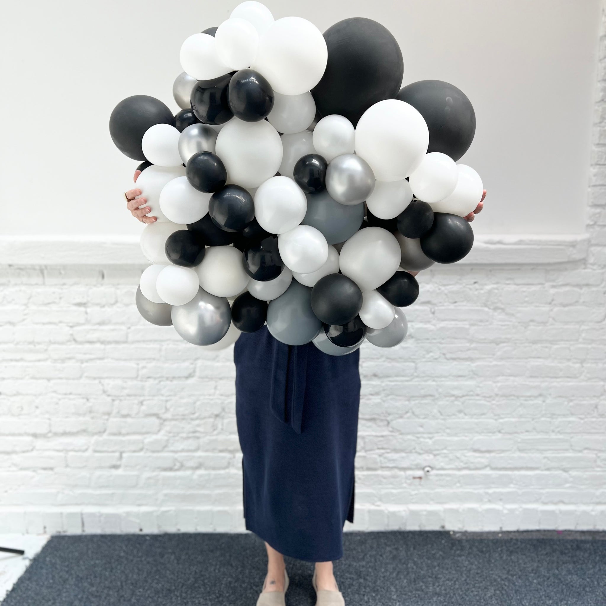 (Almost) Freebies | Luft Balloon | Solid Color Balloons Chicago