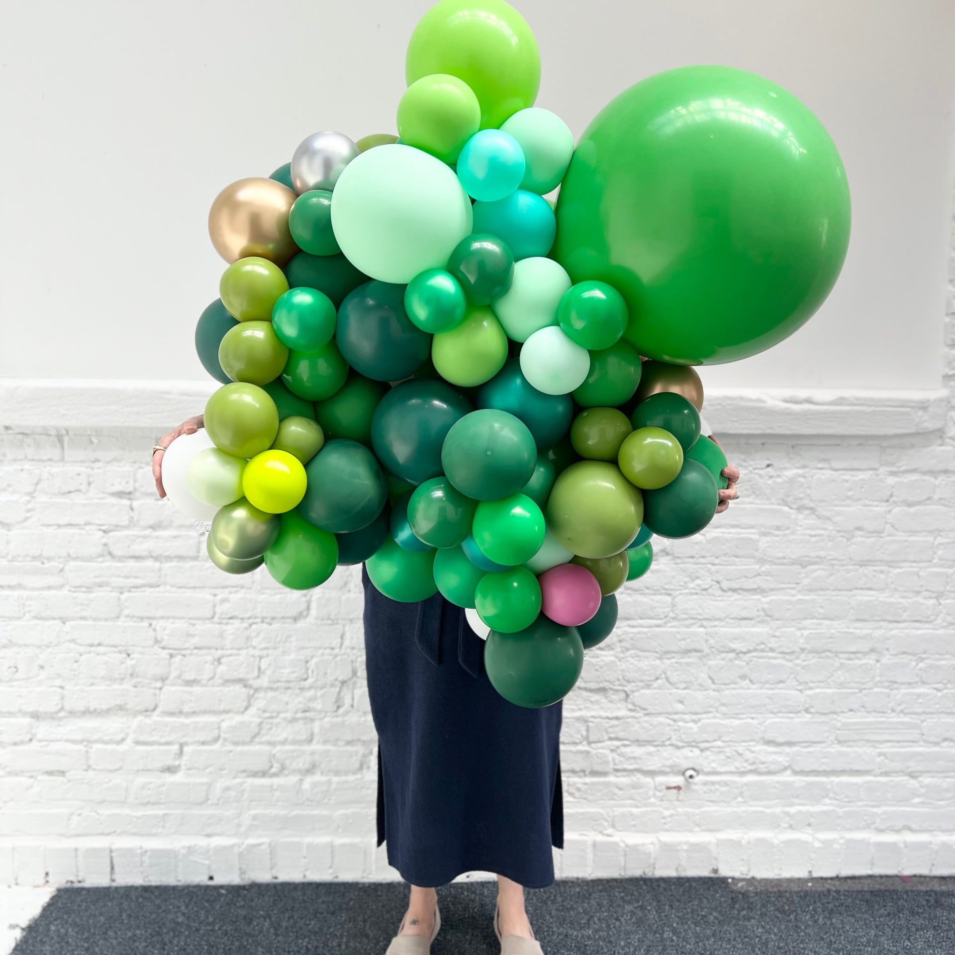 (Almost) Freebies | Luft Balloon | Solid Color Balloons Chicago