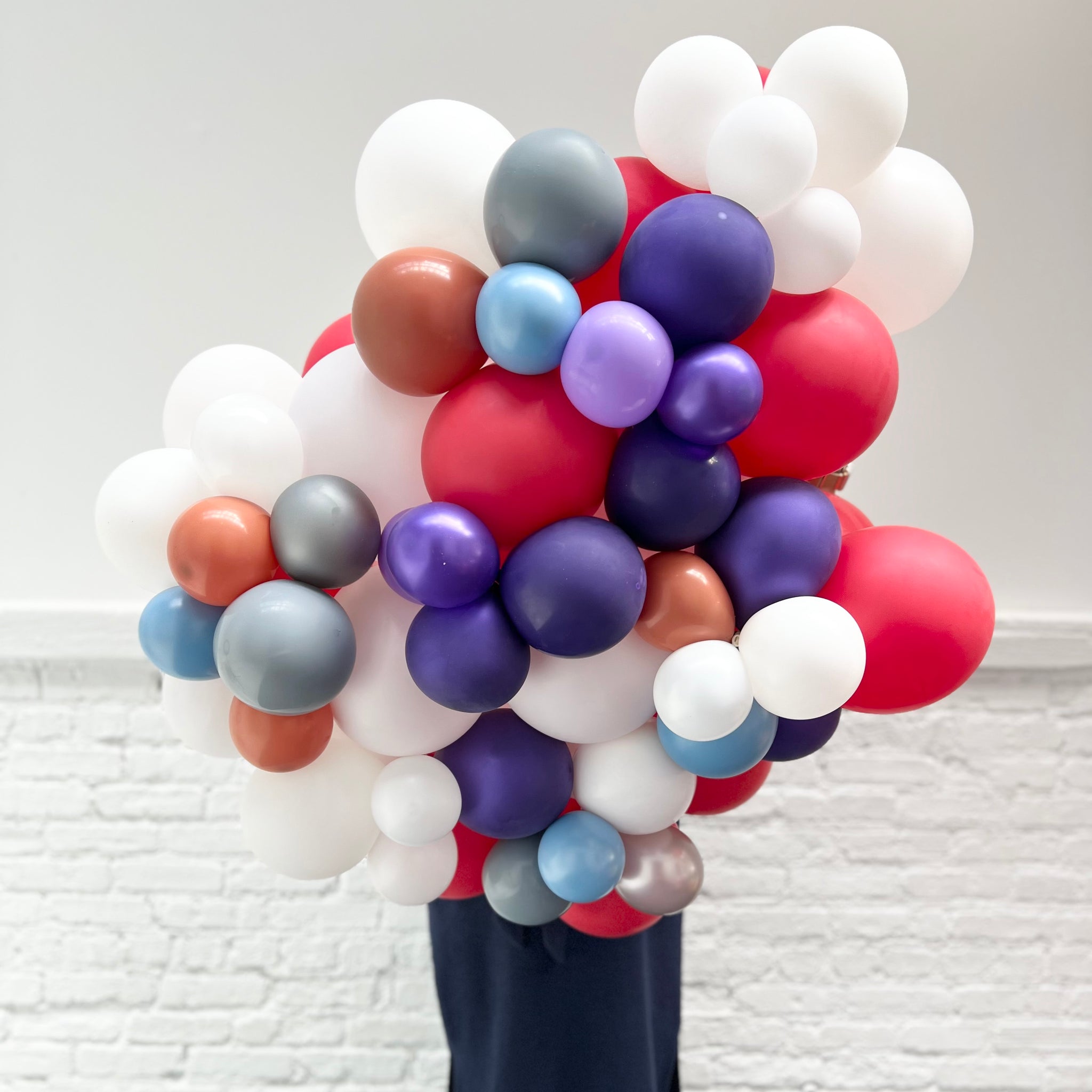 (Almost) Freebies | Luft Balloon | Solid Color Balloons Chicago