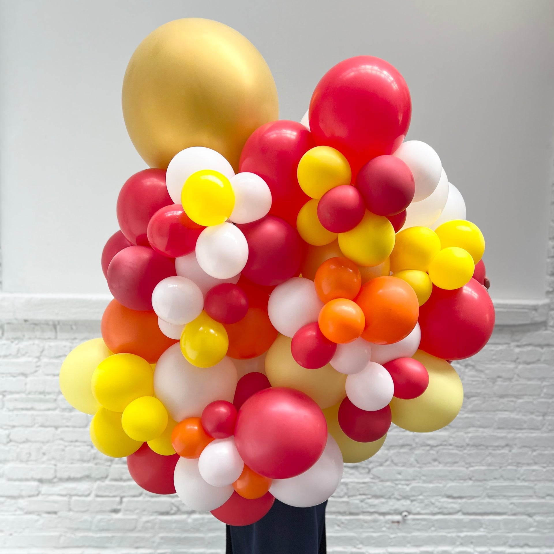 (Almost) Freebies | Luft Balloon | Solid Color Balloons Chicago
